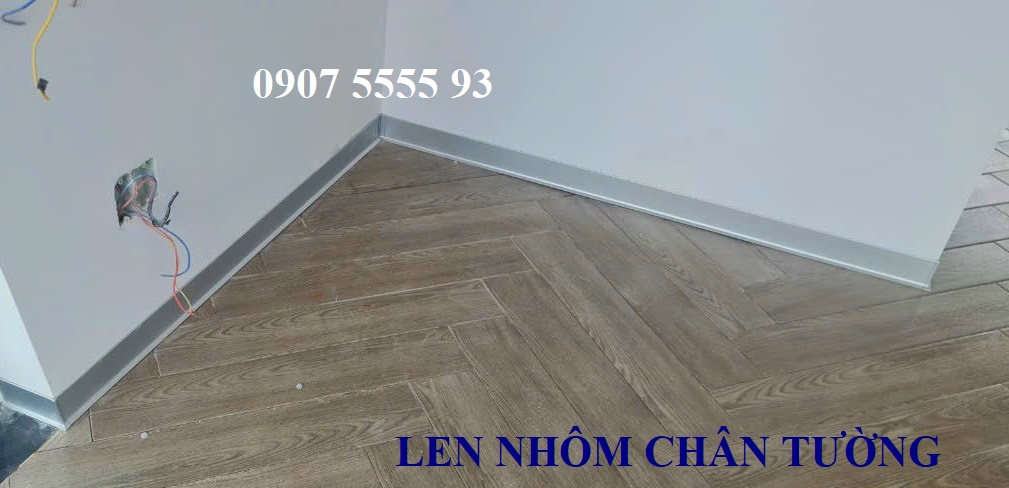 Len Nhôm Trang Trí Chân Tường - Kan Decor
